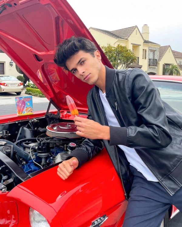 Top 30 TikTok Influencers to Follow on TikTok - #!/DevDude/